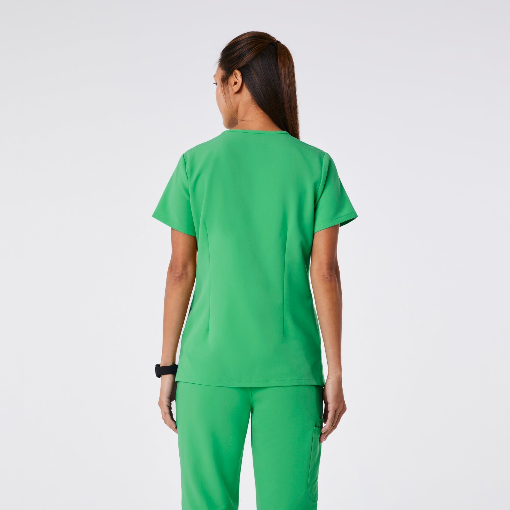 FIGS Casma Three-Pocket Scrub Top™- Emerald – Kanadadan Kapına